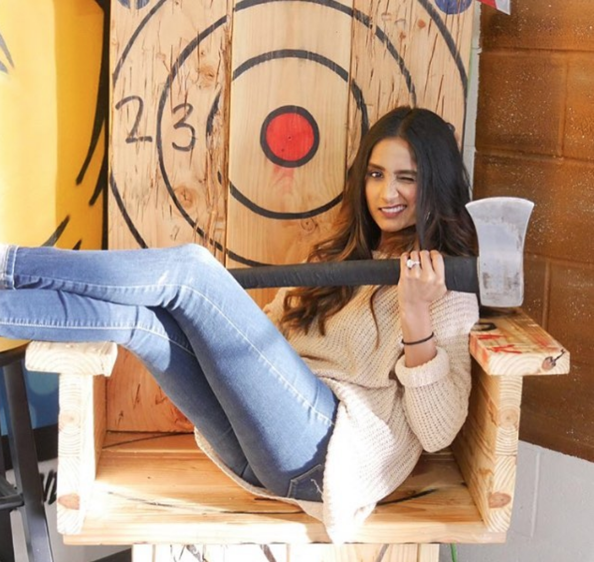 How To Throw An Axe Throwing Party - Axe Throwing